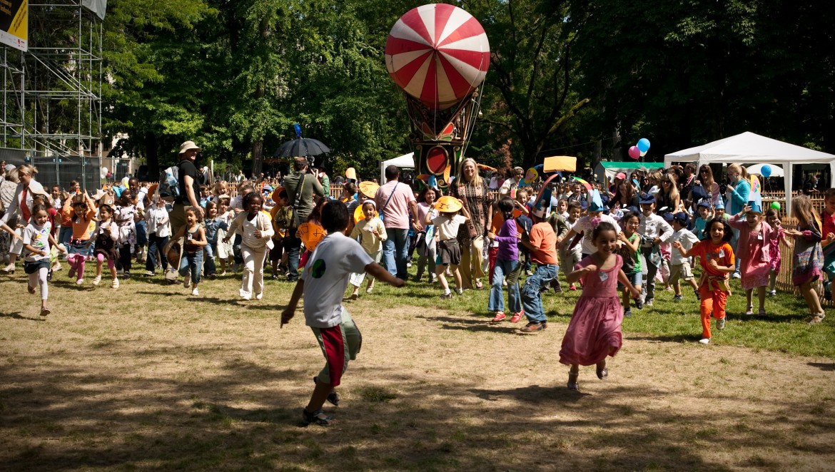 Elementary schools promotion party 2011 – Happy City Lab